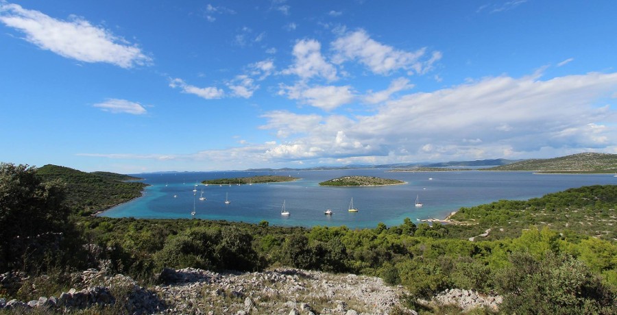 UVALA BOROVNJACI - OTOK KAKANJ